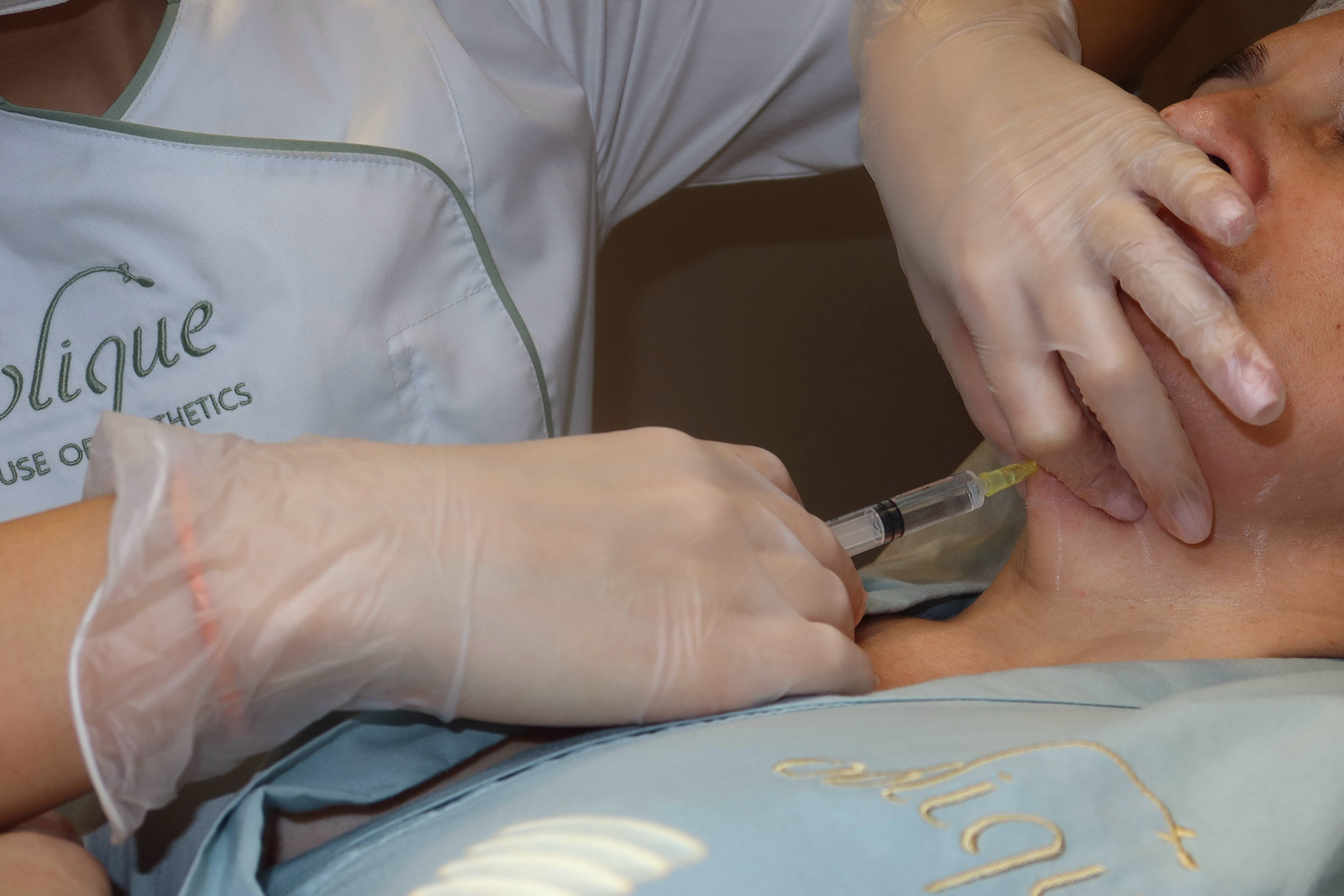 Fat Dissolving Injections London | Non-Surgical Fat Reduction Treatment